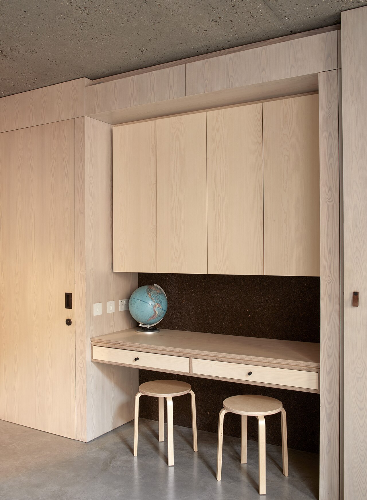London. Tikari Works designs a contemporary house in a Victorian ...