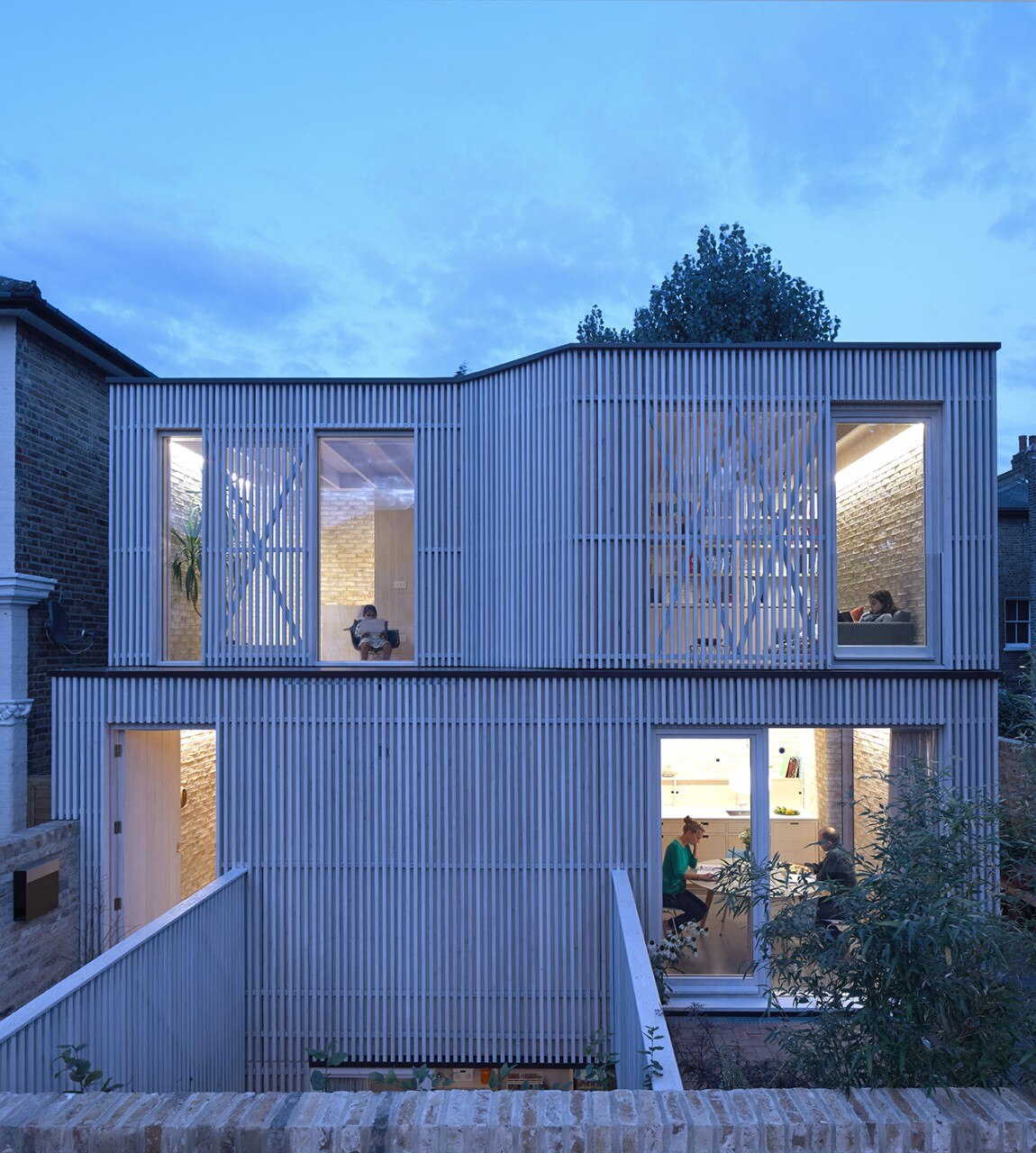 London. Tikari Works designs a contemporary house in a Victorian ...