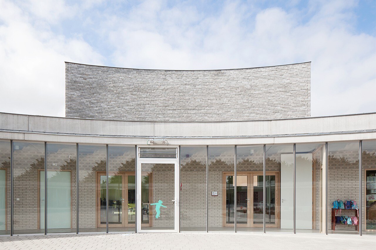 Curving school in Belgium is shaped to follow children’s growth - Domus