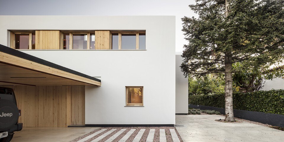 Fragmented blocks create a welcoming house near Barcelona - Domus