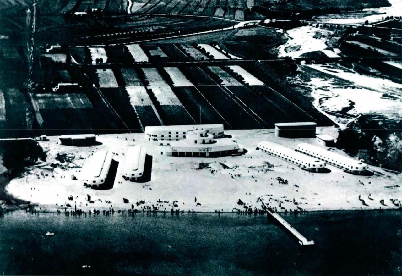 Icone costiere: appunti sulle colonie estive italiane da Mussolini alla ...
