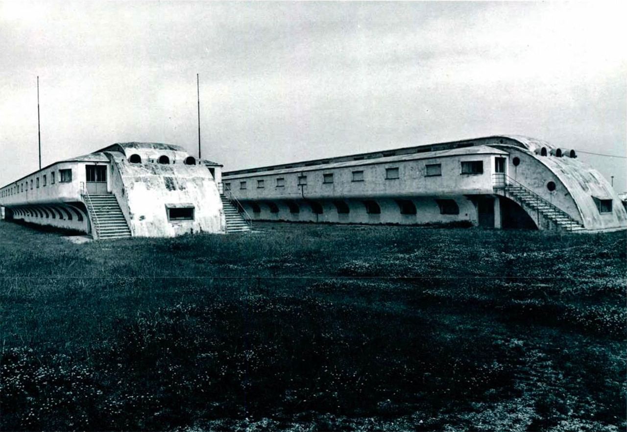 Icone costiere: appunti sulle colonie estive italiane da Mussolini alla ...