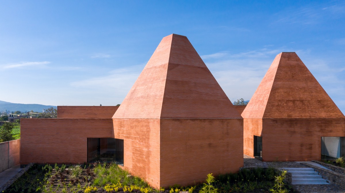 In Mexico, brick pyramids strengthen the link between people and nature ...