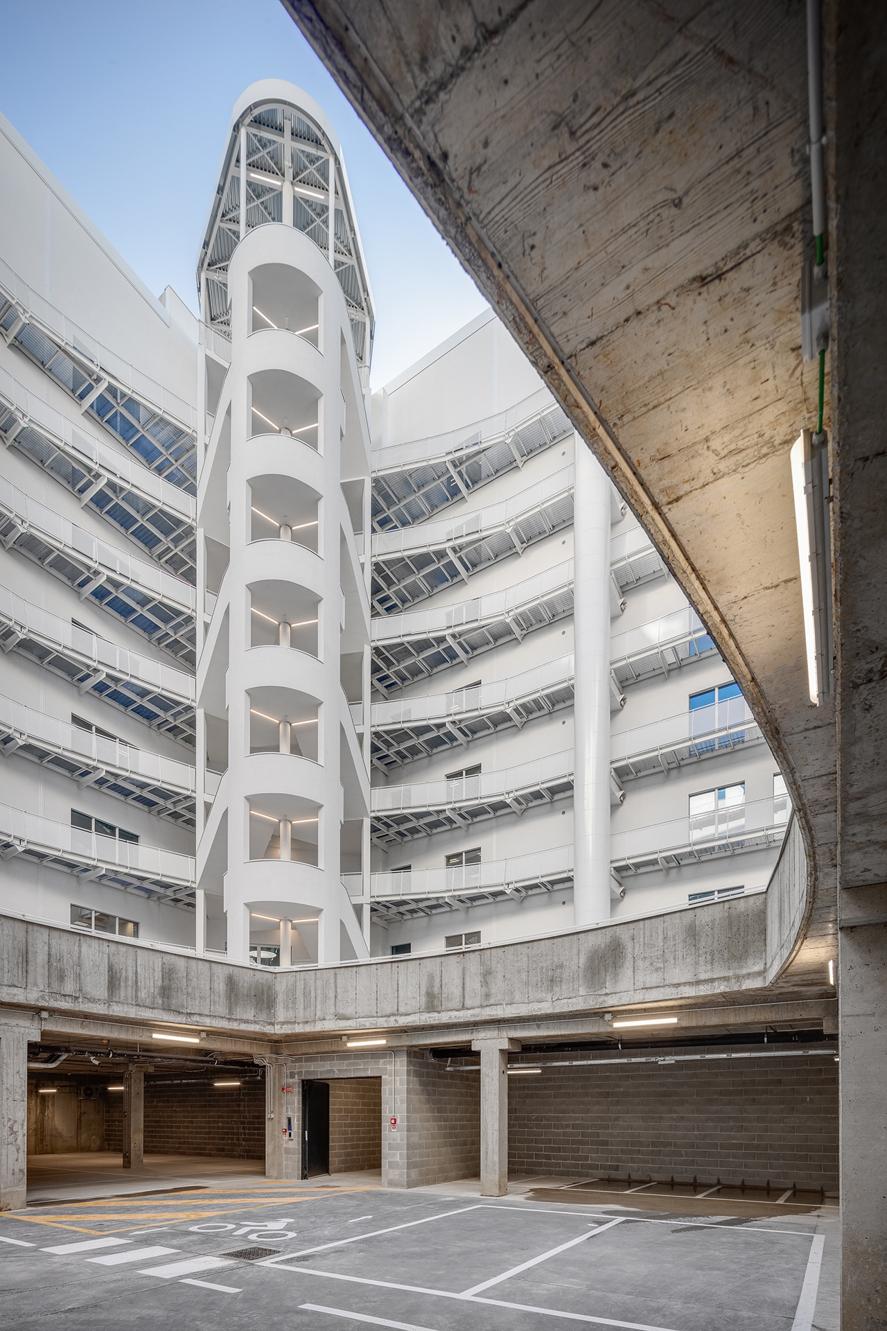 The new headquarters of the Municipality of Milan in the Corvetto ...