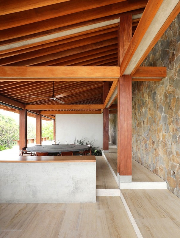 El Torón II by IUA Ignacio Urquiza Arquitectos in Oaxaca