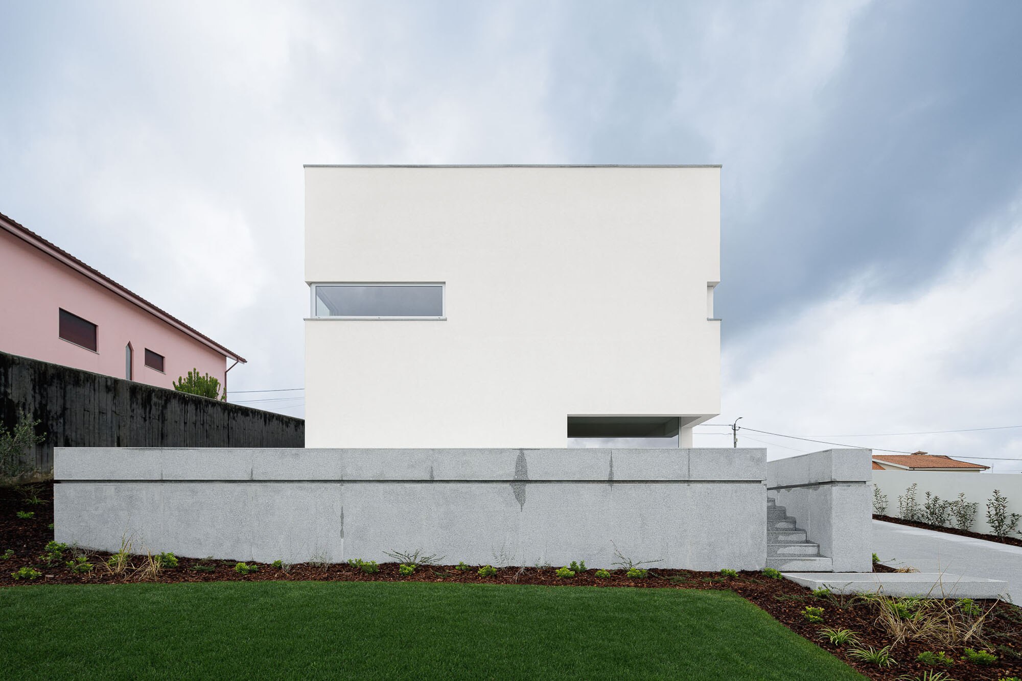 15 houses designed for contemporary living in Portugal - Domus