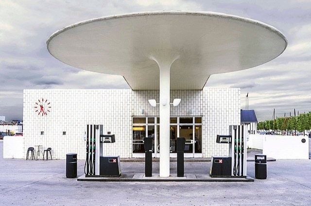 Service stations: an evolution of style - Domus
