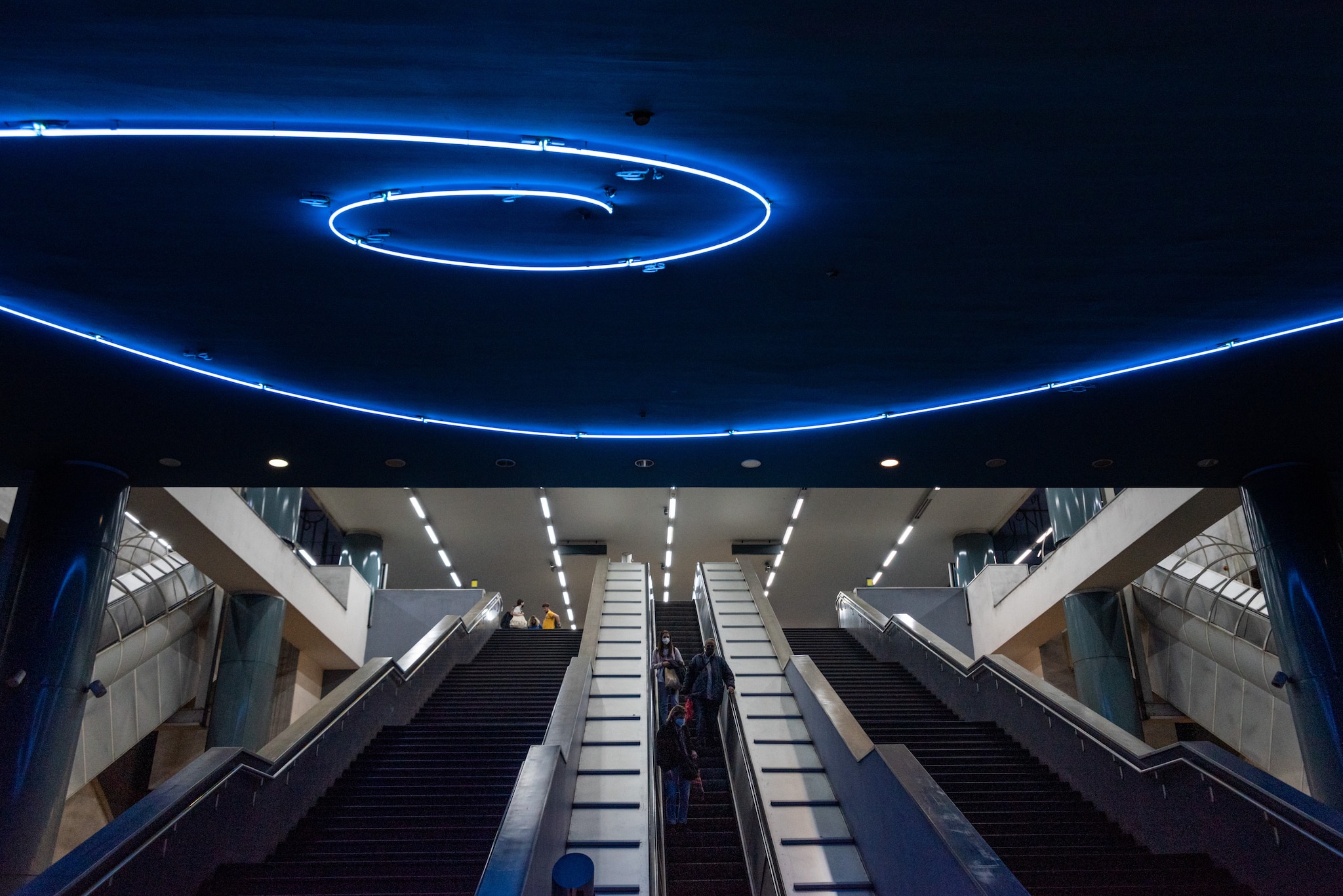 Designing subways, between visual identity and authorial expressions ...