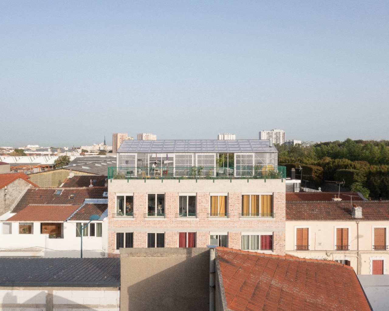 "A Common House" di Plan Común a Pantin, Parigi