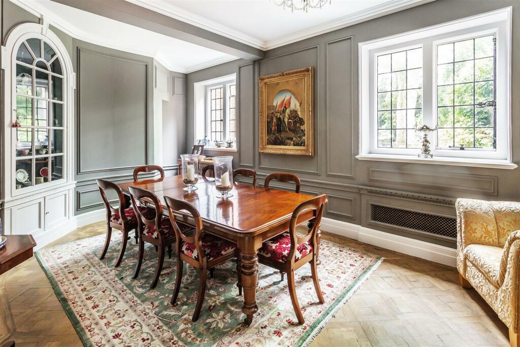 The ‘haunted’ mansion that nobody buys because of Adele - Domus