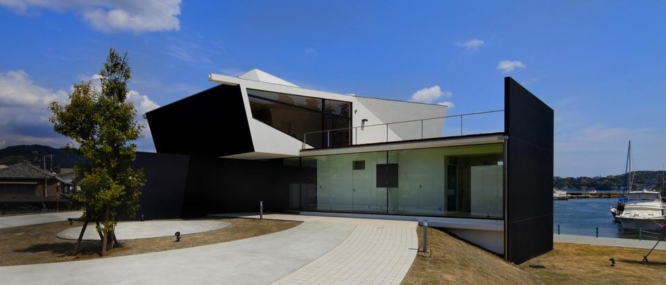 Kei'ichi Irie: Point Perry - Domus