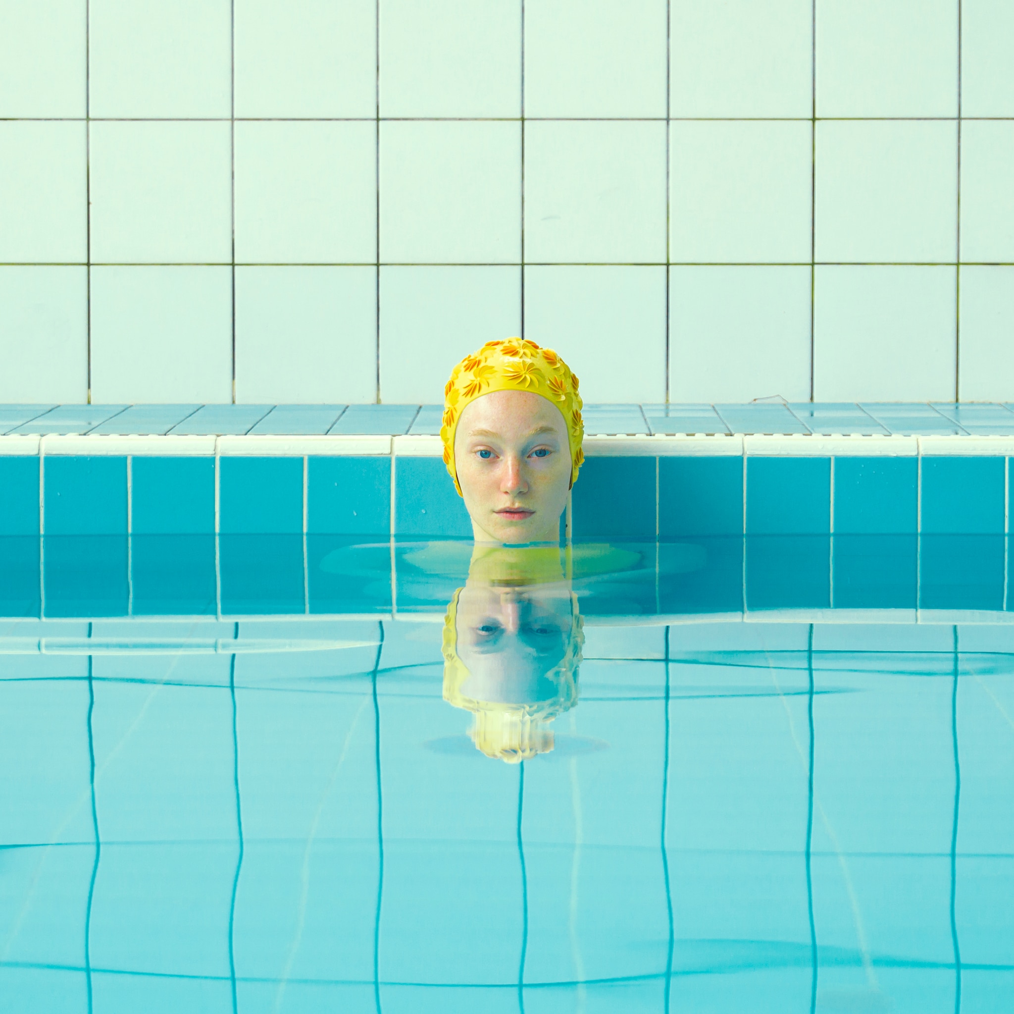 Swimming pools as utopia: the photos of Maria Svarbova - Domus