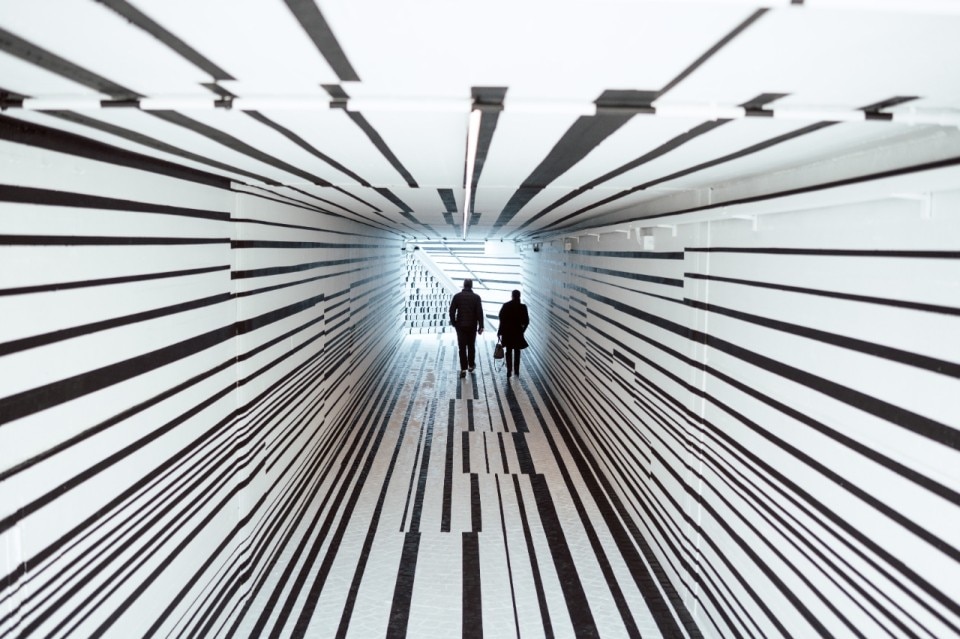 Esther Stocker, the artist who transforms space just with a line