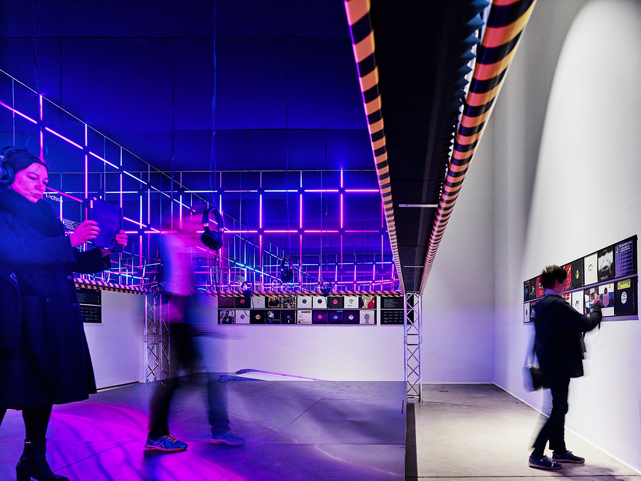 Night Fever: the (total) artwork of nightclubs on display at the Vitra ...