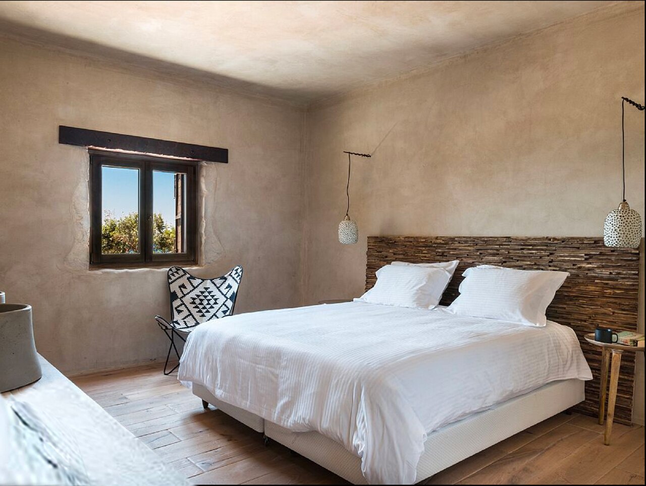 Crete. A house by the sea blending with the surroundings - Domus