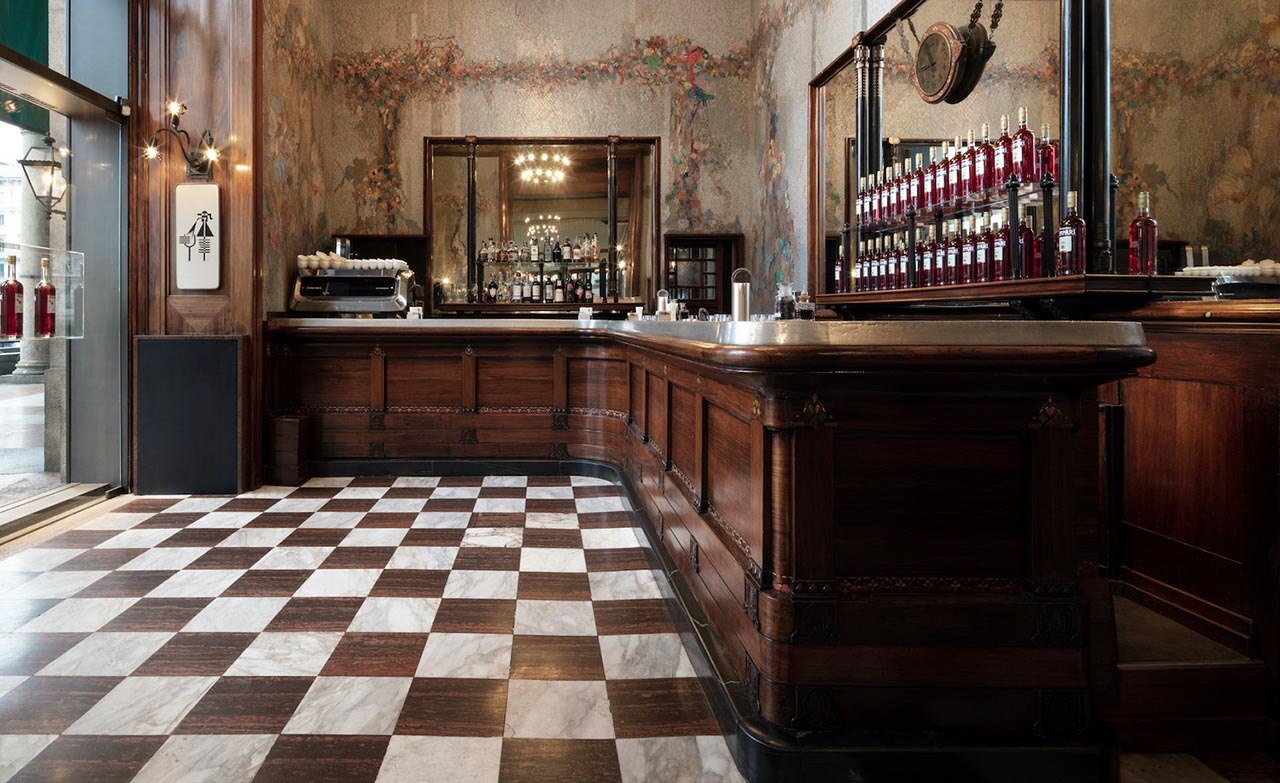 The Italian bar, or the intimate space in front of a counter - Domus