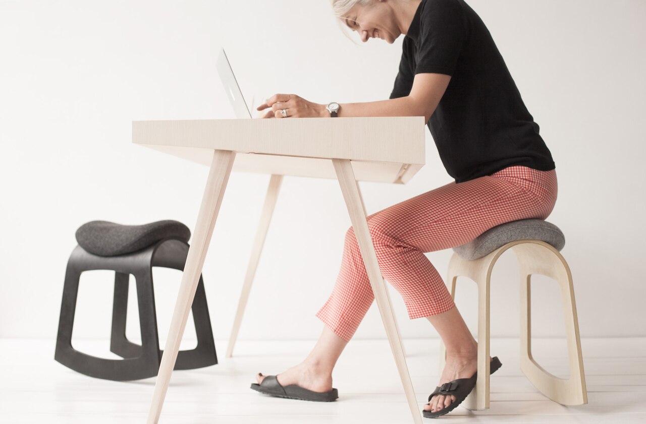 Lithuania. Muista presents its active chair to rock at work - Domus