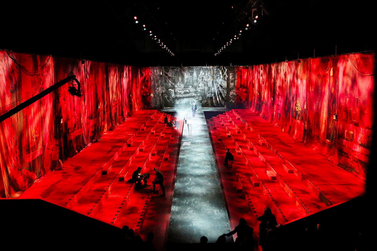 Interview with Stefan Beckman: “Set design applied to fashion is often ...