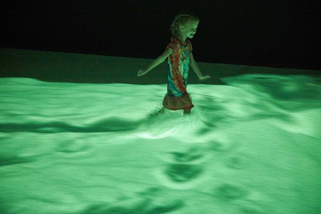 Daan Roosegaarde: the exhibition at the Groninger Museum is a call to ...