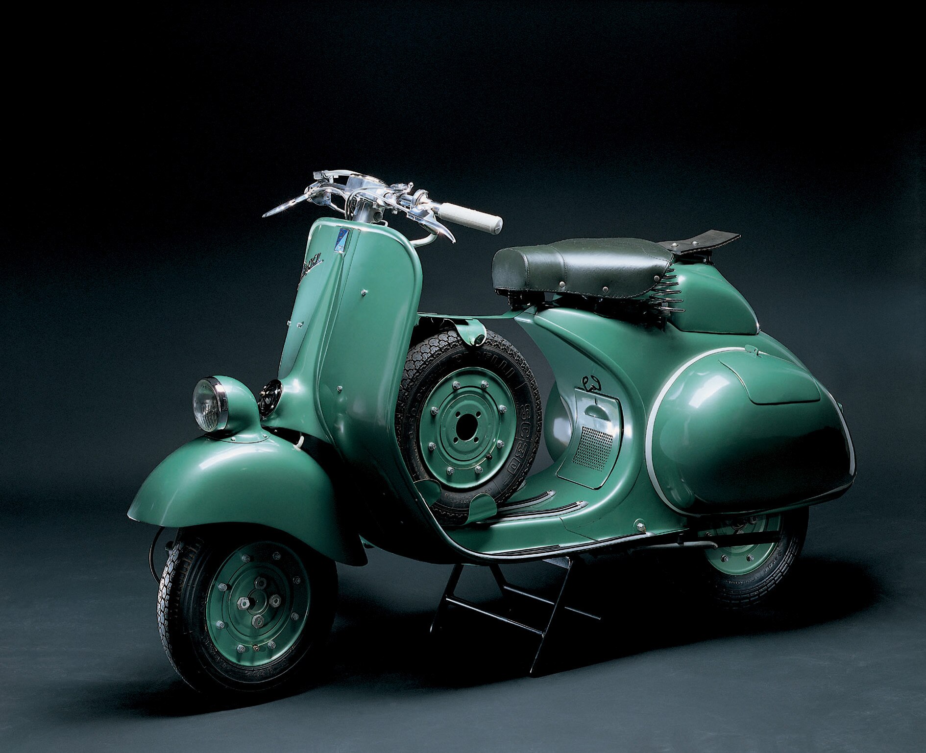 Vespa, a design history of the the scooter that started it all
