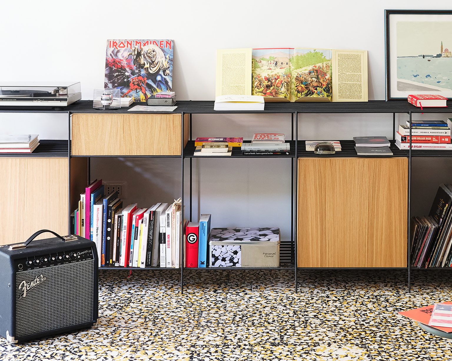 In and around a sculpture: 12 reinvented interiors