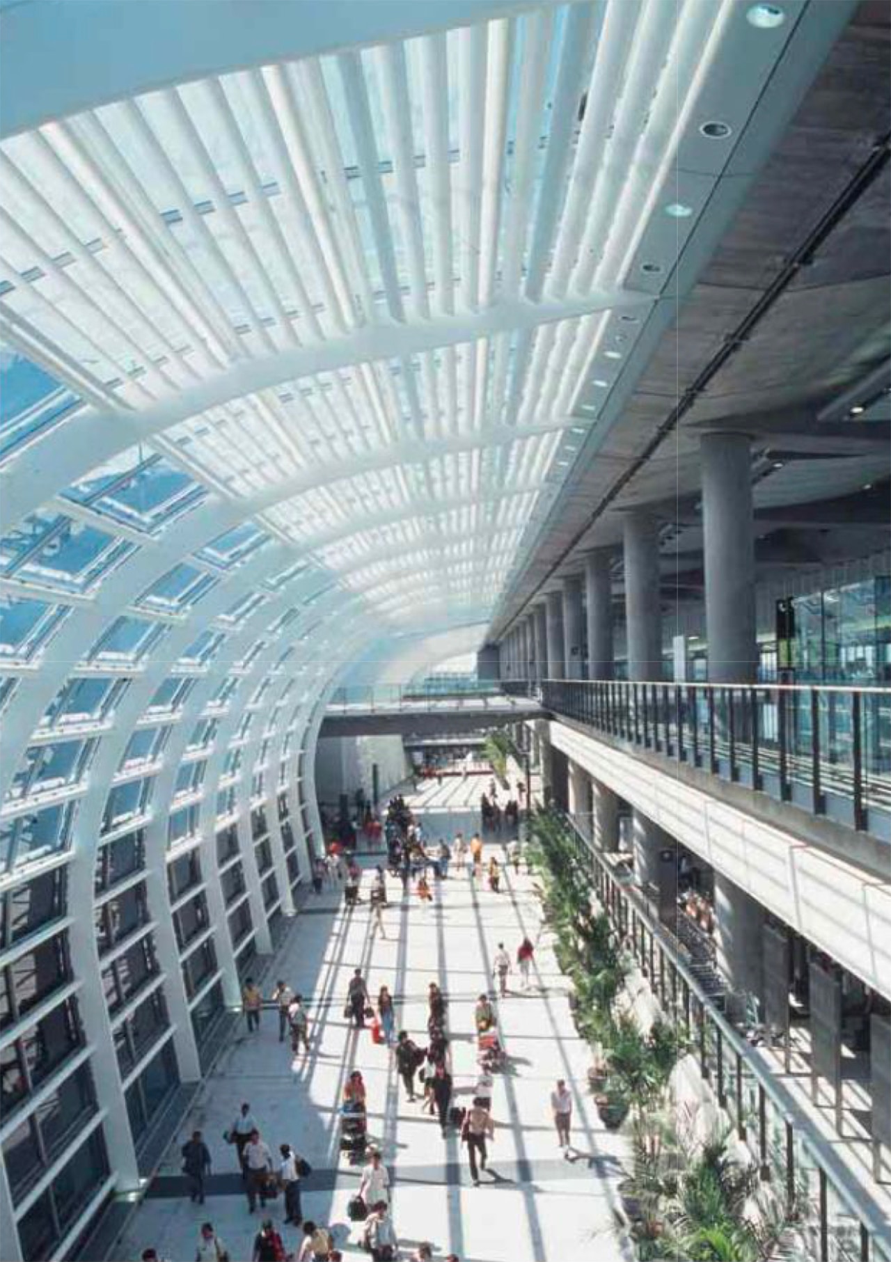 High-Tech architecture. Characteristics and buildings - Domus