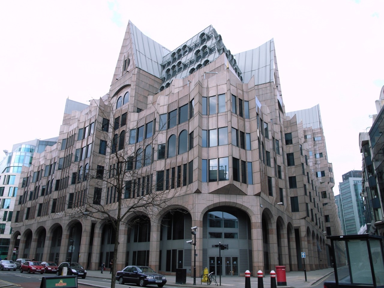 Minster Court in London