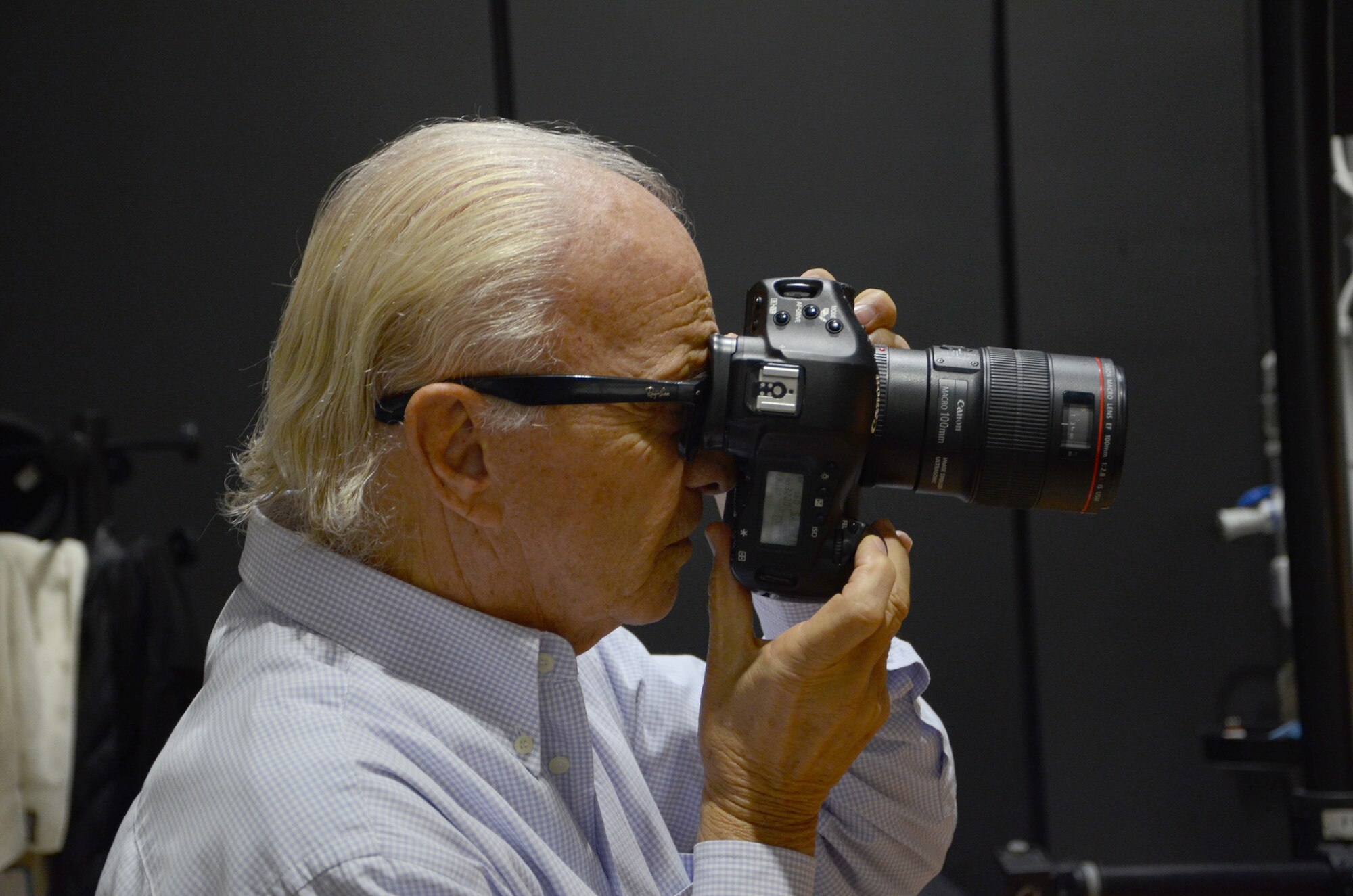 Bob Krieger dies. The Italian master of portrait photography was 84 - Domus