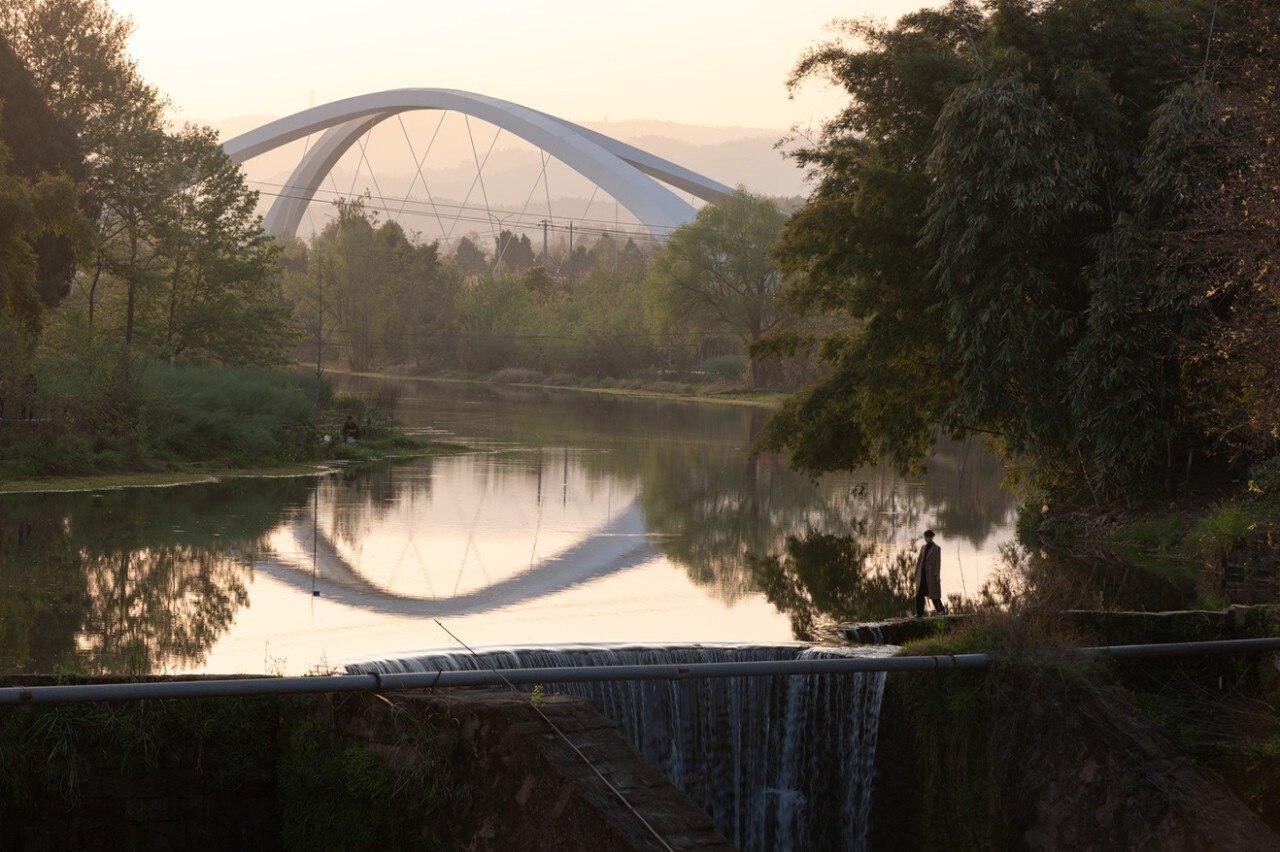 Il nuovo, scenografico ponte di Zaha Hadid Architects a Chengdu - Domus