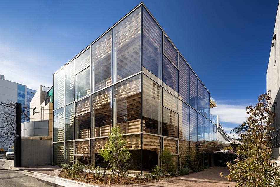 Kengo Kuma’s wooden structure in Shibuya emits essential oils - Domus