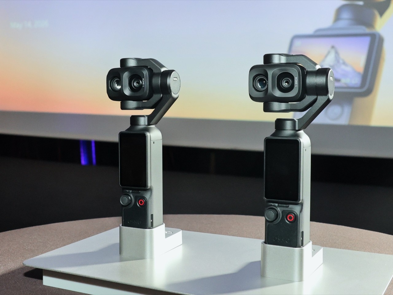 DJI presenta Osmo Pocket 4P a Cannes: doppio obiettivo e 17 stop