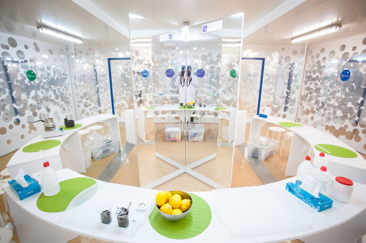Bayer Pop-up Lab - Domus