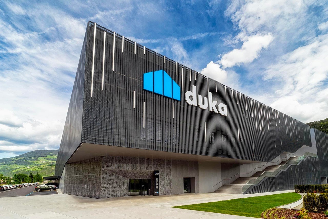 Between vineyards and snowy peaks: Duka, the South Tyrolean company 4.0 ...