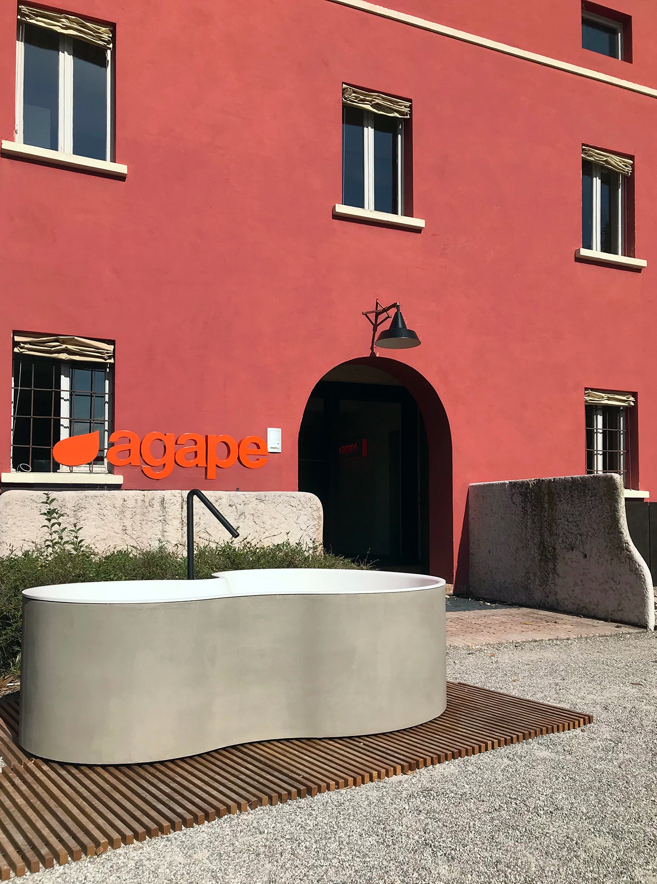 Agape rethinks the garden experience - Domus