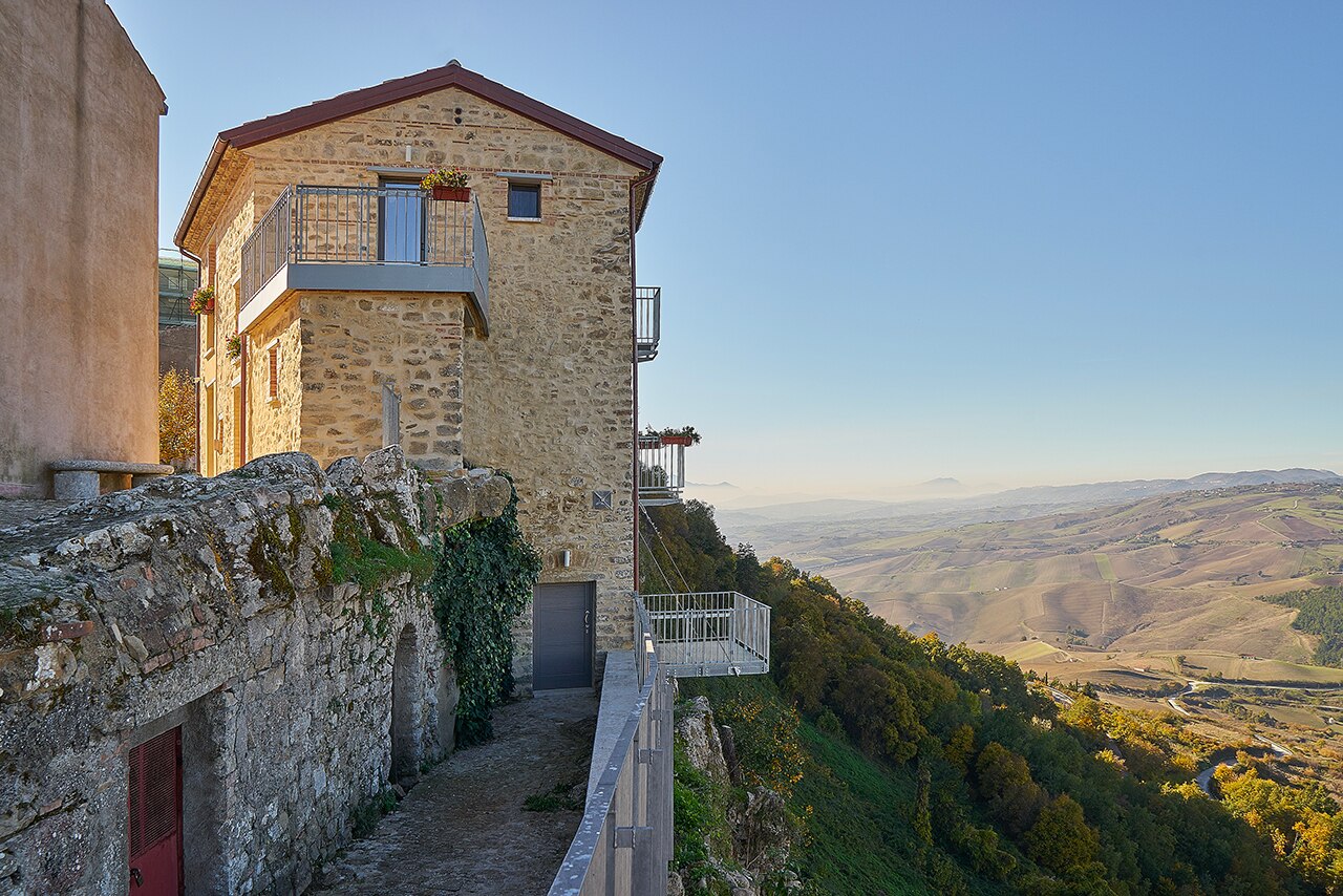 Arcipelago Italia. Southern Apennines and Sub-Apennines - Domus