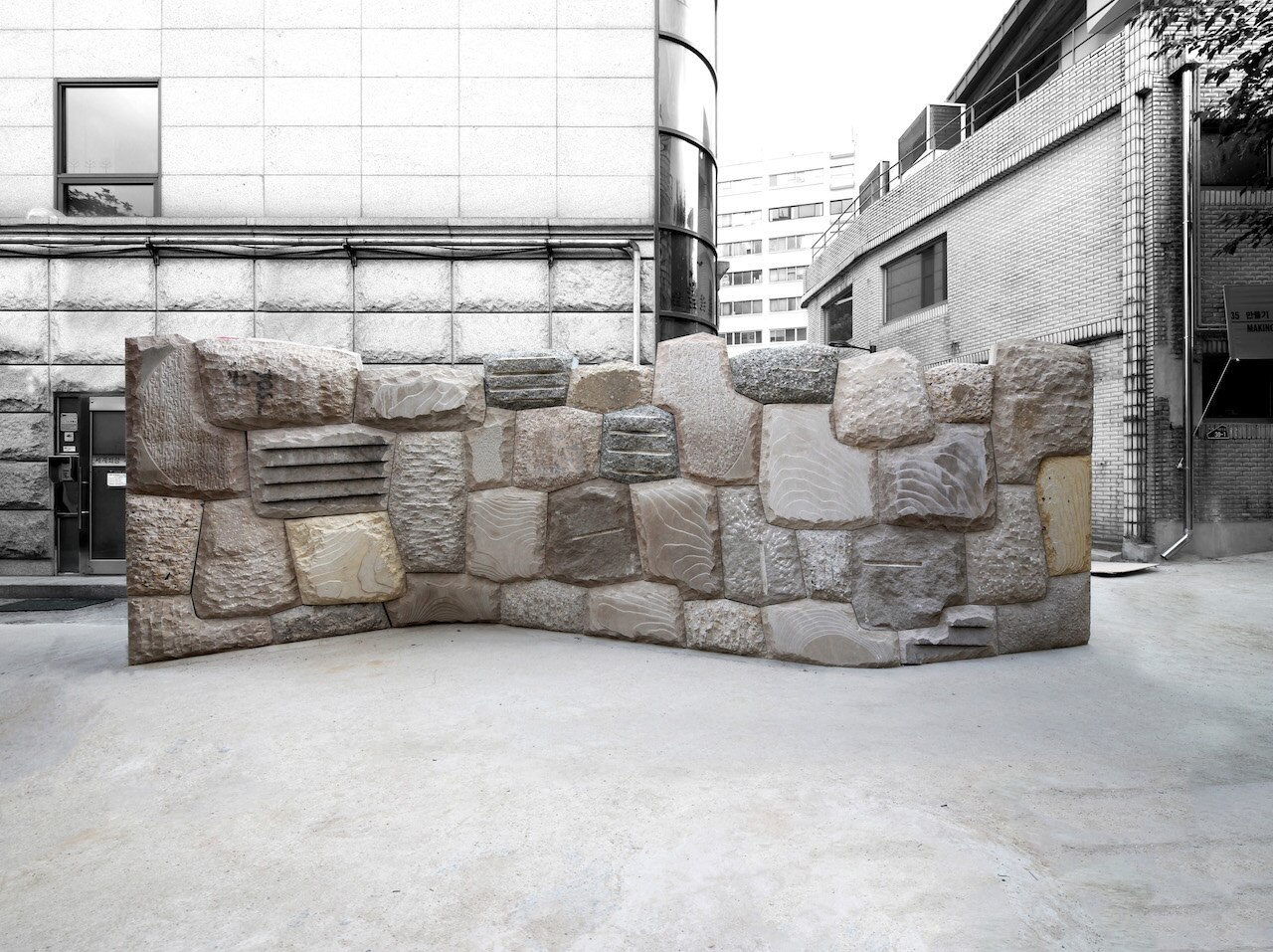 High-tech collective tools. Five projects between high-tech geometric ...