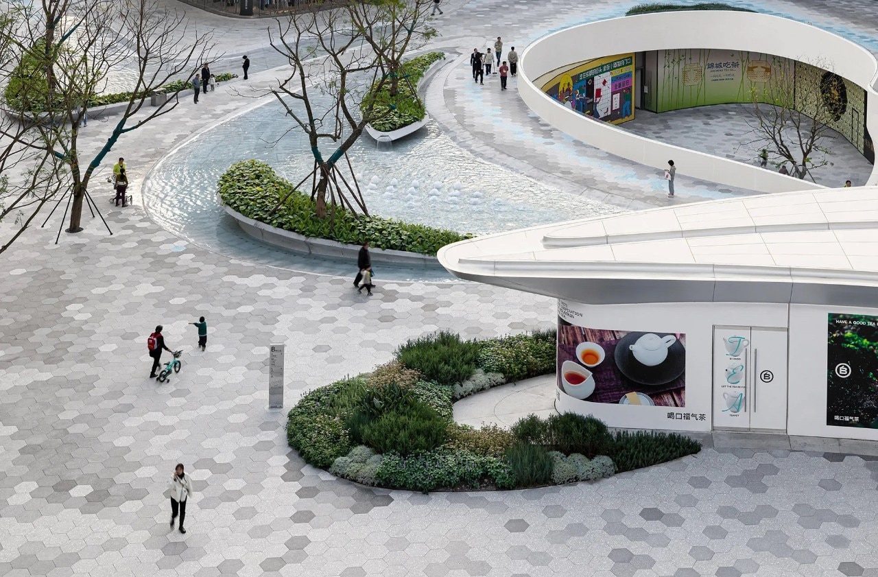 Una piazza ispirata alle onde dell’oceano disegnata da Zaha Hadid ...