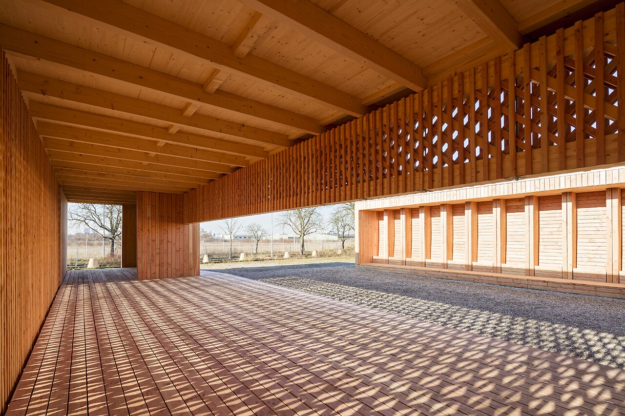 "Build together, learn together". Students design a building for ...