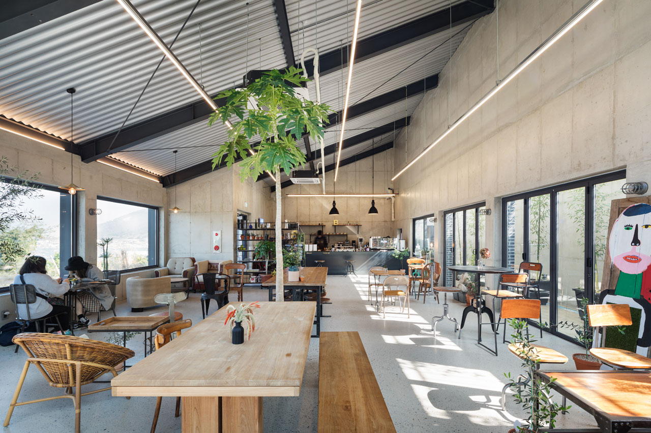 Dolsan Island. A quiet cafe on the shores of the Korean Strait - Domus