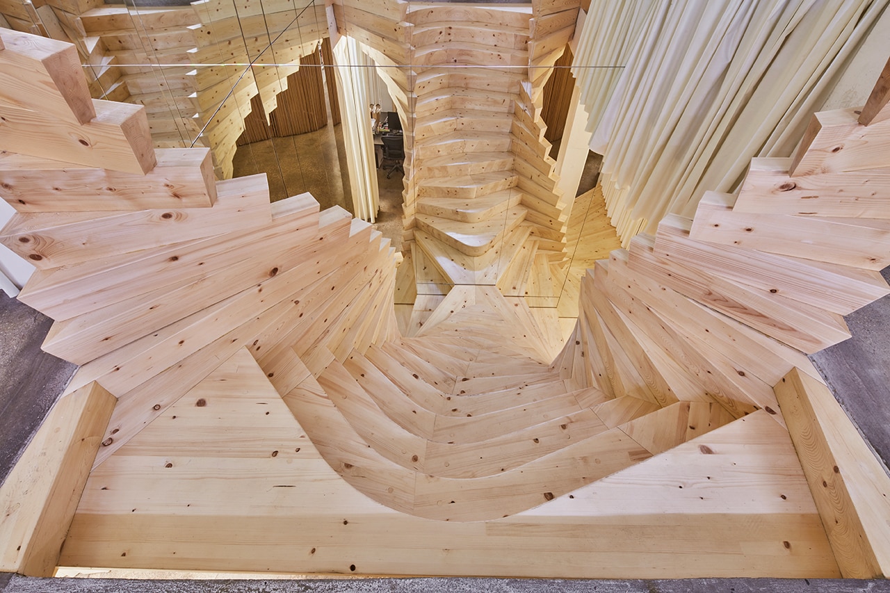 A free-standing cantilevered staircase in Shoreditch - Domus