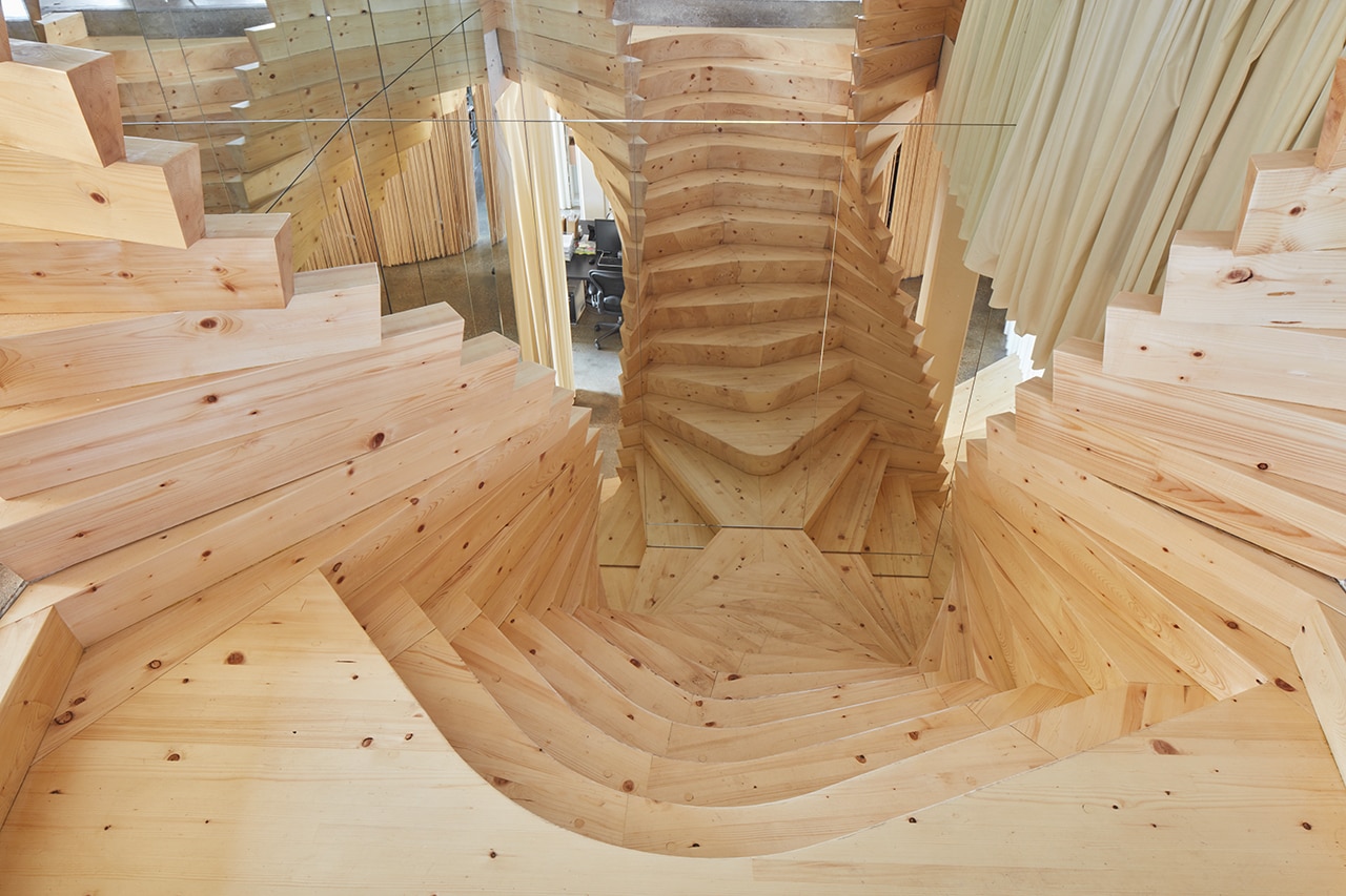 A free-standing cantilevered staircase in Shoreditch - Domus