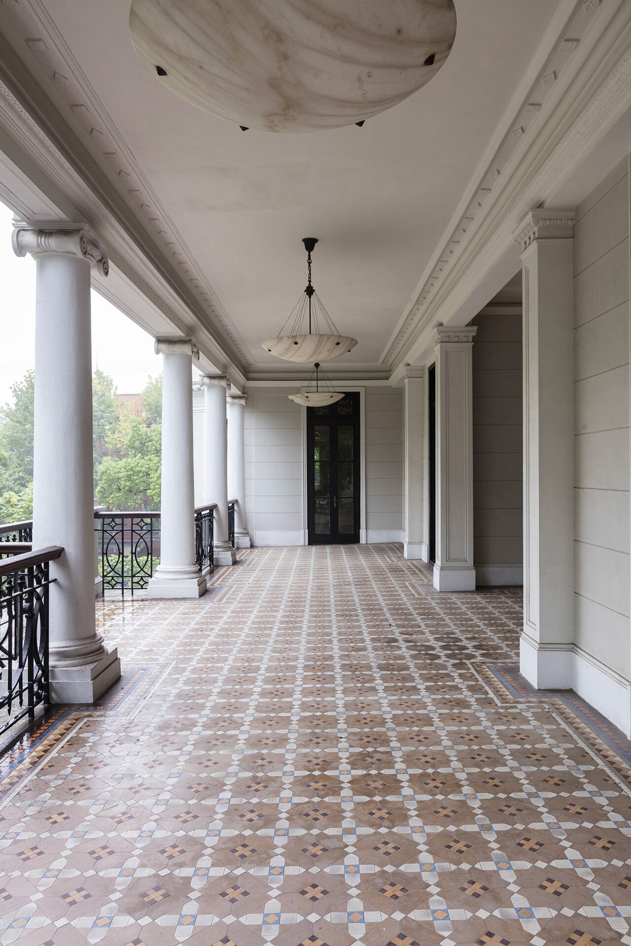 Shanghai. Prada renovates the 1918 villa Rong Zhai - Domus