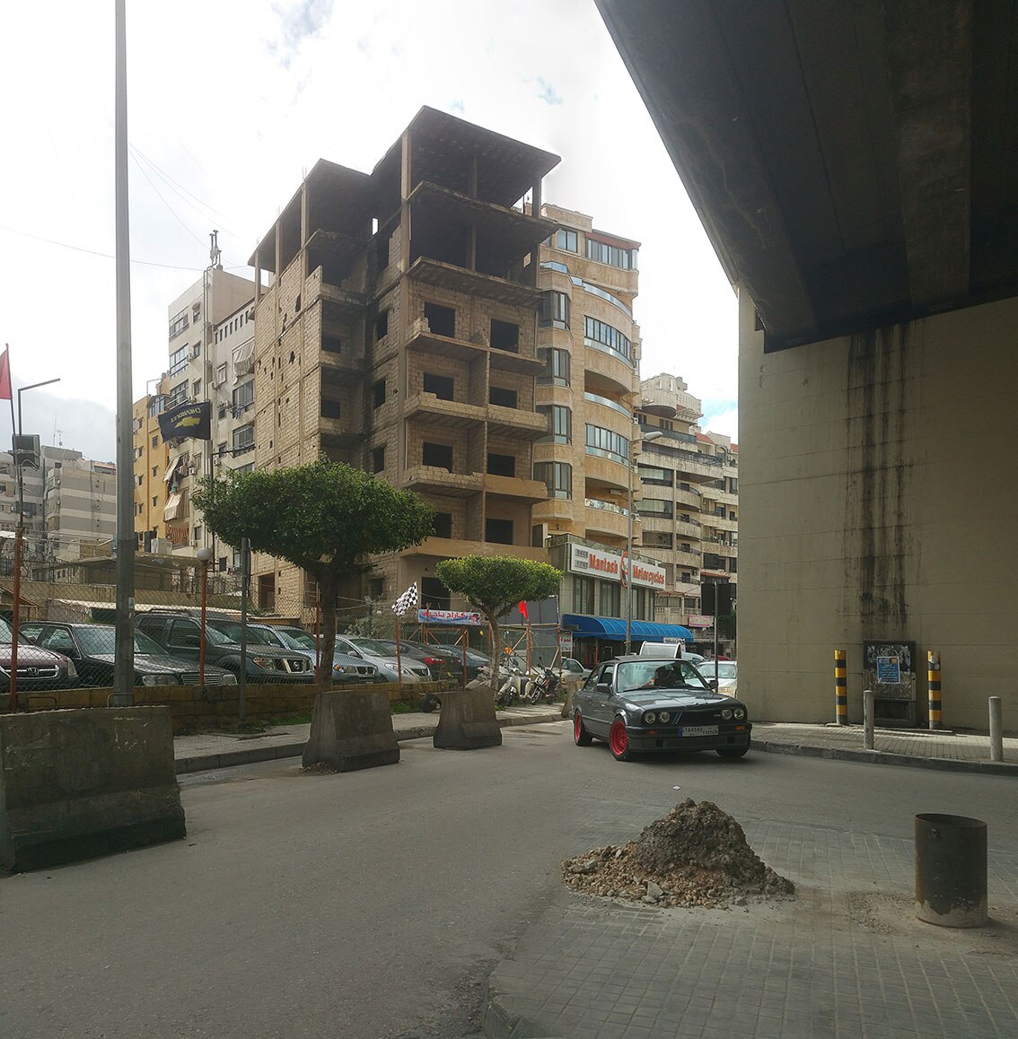 Photo-reporting of Dahiye, sneak-pics of a Beirut's suburb - Domus